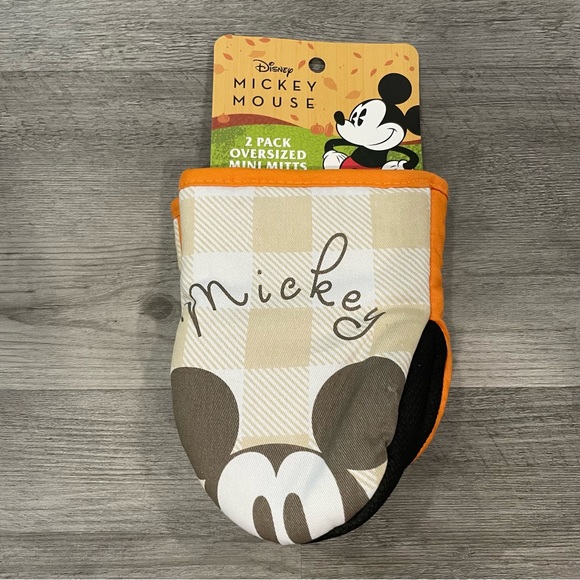 Disney | Kitchen | Disney Autumn Fall Seasonal Mickey Mouse 2 Pack ...